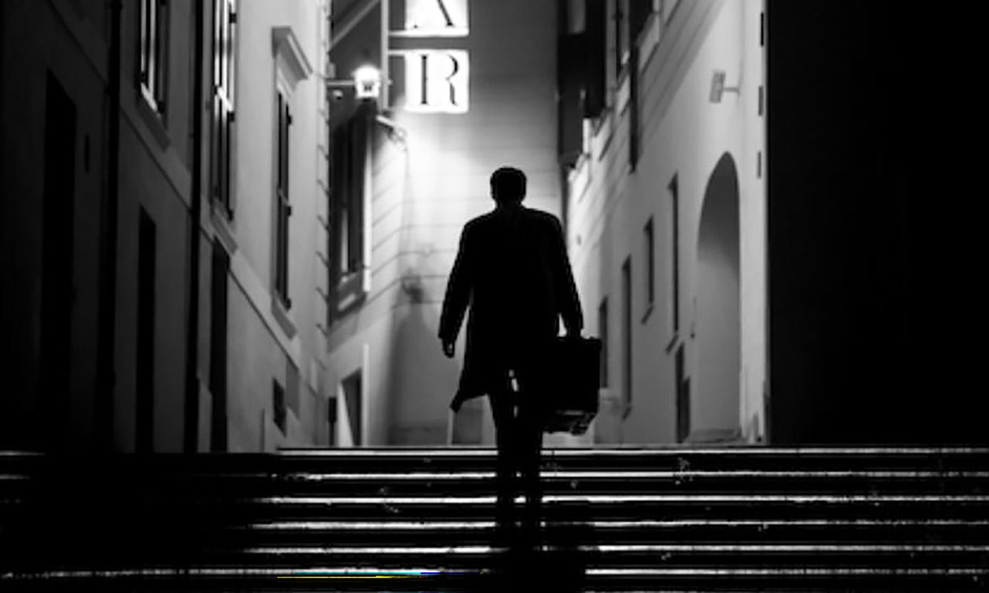 Ripley highlights Netflix's interest in thrillers | Popverse