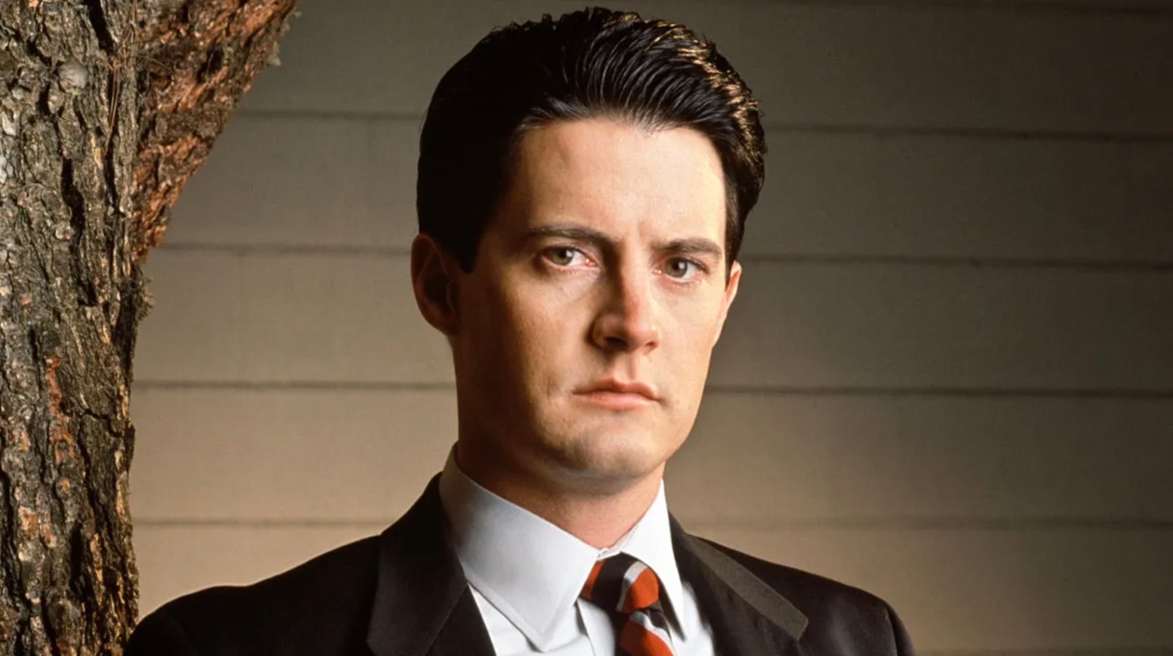 How to watch the Twin Peaks TV series and movie in release and chronological order | Popverse