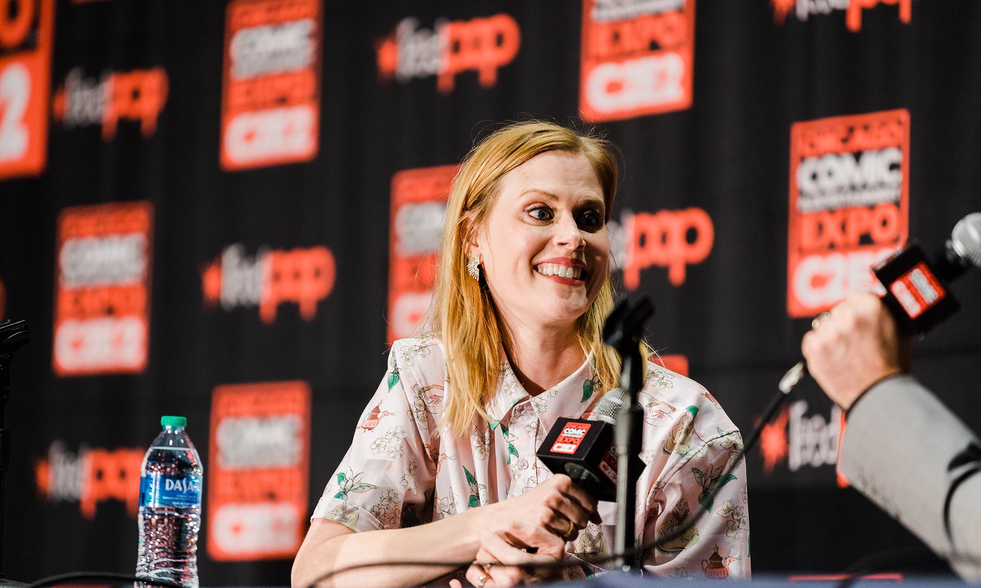 Watch Janet Varney's C2E2 spotlight panel, talking The Legend of Korra ...