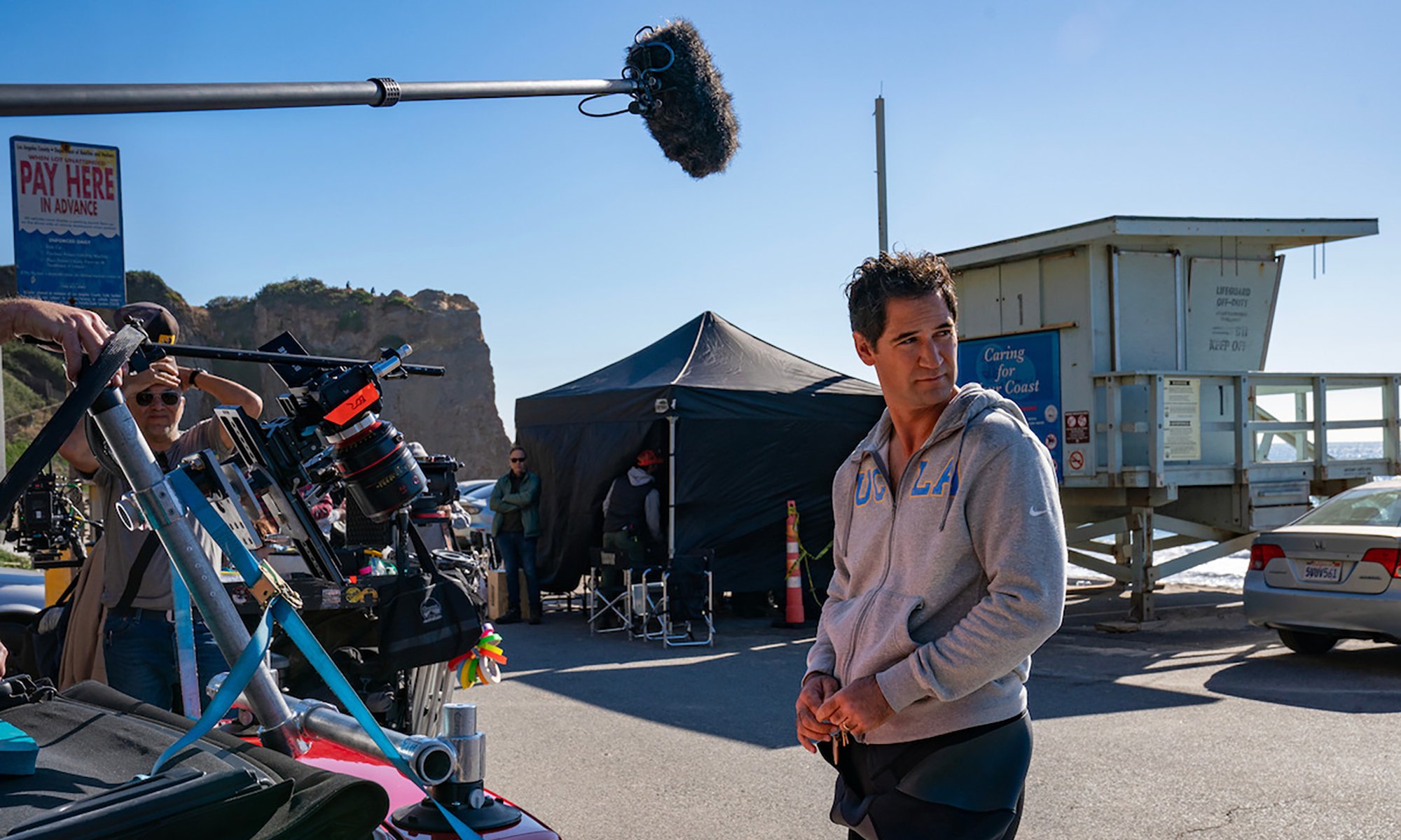 Netflix's Lincoln Lawyer season 3 to include flashback to a younger ...