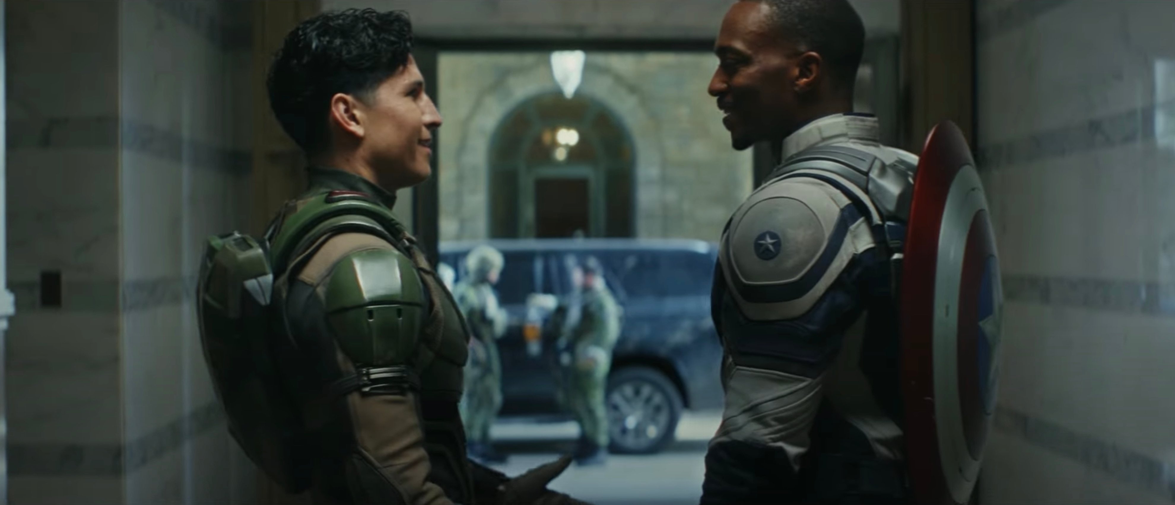 The MCU’s new Falcon suit ditches the American flag colors in Captain ...